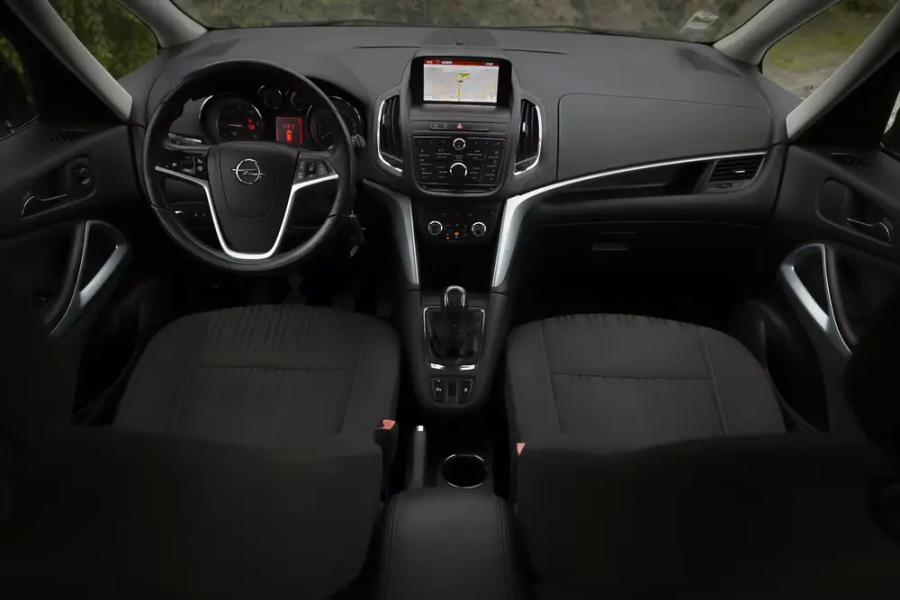 Melns Opel Zafira 2015 Jelgava, ar dzinēja tilpumu 2.00 L un nobraukumu 259 tūkst. km par 7900 €, foto 9 vietnē AUTOMOTO.COM.LV