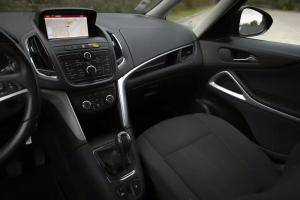 Melns Opel Zafira 2015 Jelgava, ar dzinēja tilpumu 2.00 L un nobraukumu 259 tūkst. km par 7900 €, foto 13 vietnē AUTOMOTO.COM.LV