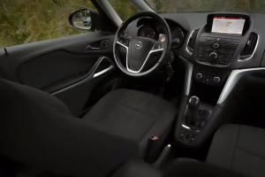 Melns Opel Zafira 2015 Jelgava, ar dzinēja tilpumu 2.00 L un nobraukumu 259 tūkst. km par 7900 €, foto 18 vietnē AUTOMOTO.COM.LV