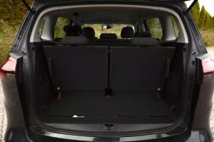 Melns Opel Zafira 2015 Jelgava, ar dzinēja tilpumu 2.00 L un nobraukumu 259 tūkst. km par 7900 €, foto 22 vietnē AUTOMOTO.COM.LV