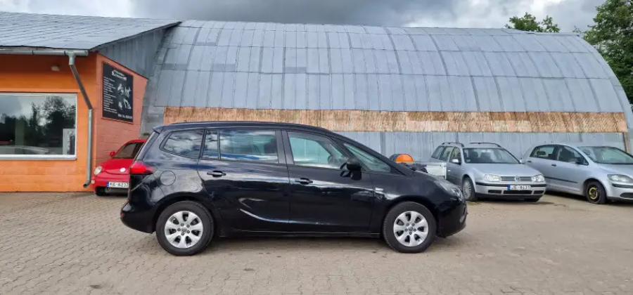 Melns Opel Zafira 2015 Valmiera, ar dzinēja tilpumu 1.60 L un nobraukumu 191 tūkst. km par 6300 €, foto 3 vietnē AUTOMOTO.COM.LV