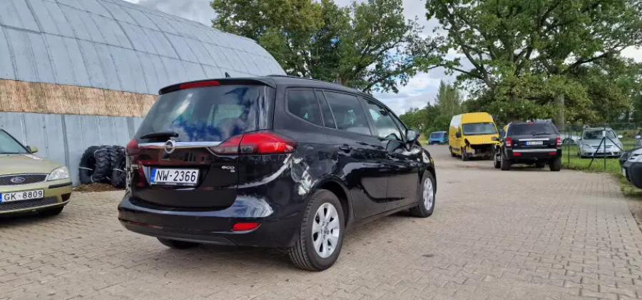 Melns Opel Zafira 2015 Valmiera, ar dzinēja tilpumu 1.60 L un nobraukumu 191 tūkst. km par 6300 €, foto 4 vietnē AUTOMOTO.COM.LV