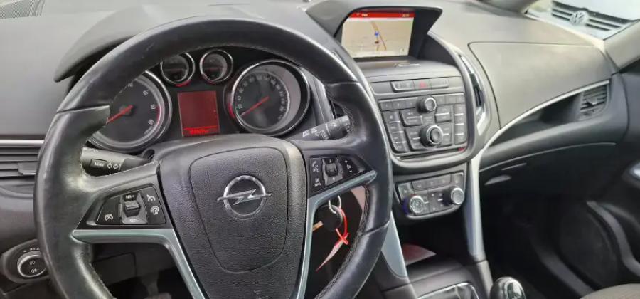 Melns Opel Zafira 2015 Valmiera, ar dzinēja tilpumu 1.60 L un nobraukumu 191 tūkst. km par 6300 €, foto 9 vietnē AUTOMOTO.COM.LV