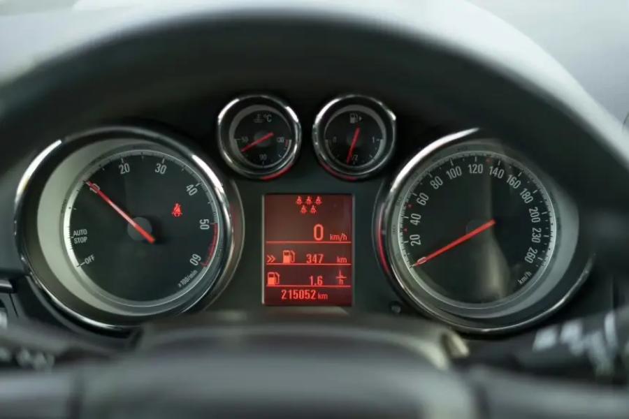 Черный Опель Зафира 2015 в Лиепая, объемом двигателя 1.60 л и пробегом 215 тыс. км за 9000 €, фото 16 на AUTOMOTO.COM.LV