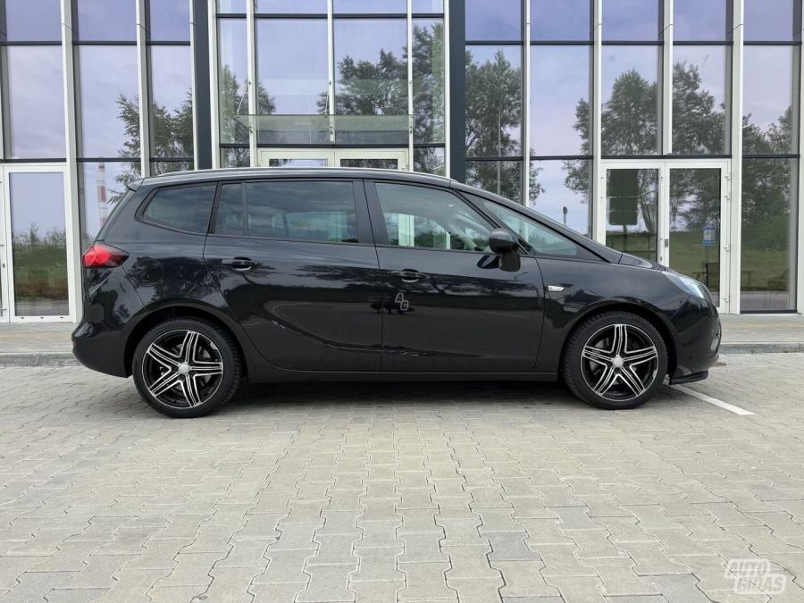 Melns Opel Zafira 2015 Viļņa, ar dzinēja tilpumu 2.00 L un nobraukumu 160 tūkst. km par 6800 €, foto 4 vietnē AUTOMOTO.COM.LV