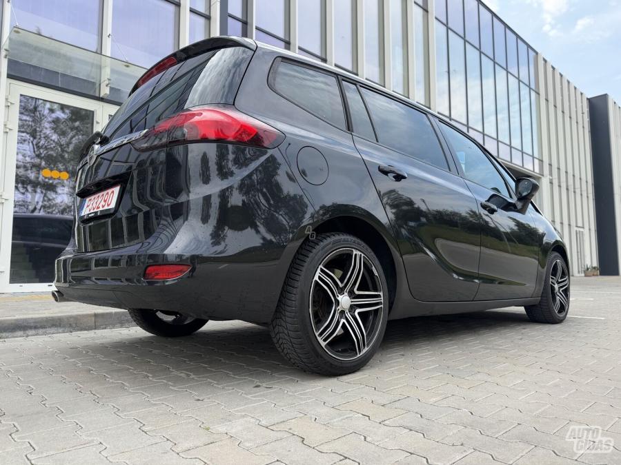 Melns Opel Zafira 2015 Viļņa, ar dzinēja tilpumu 2.00 L un nobraukumu 160 tūkst. km par 6800 €, foto 5 vietnē AUTOMOTO.COM.LV