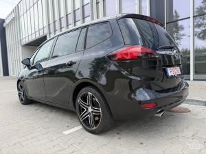 Melns Opel Zafira 2015 Viļņa, ar dzinēja tilpumu 2.00 L un nobraukumu 160 tūkst. km par 6800 €, foto 8 vietnē AUTOMOTO.COM.LV