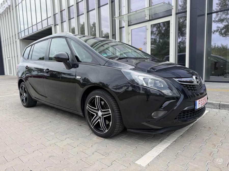 Melns Opel Zafira 2015 Viļņa, ar dzinēja tilpumu 1.91 L un nobraukumu 160 tūkst. km par 6700 €, foto 1 vietnē AUTOMOTO.COM.LV