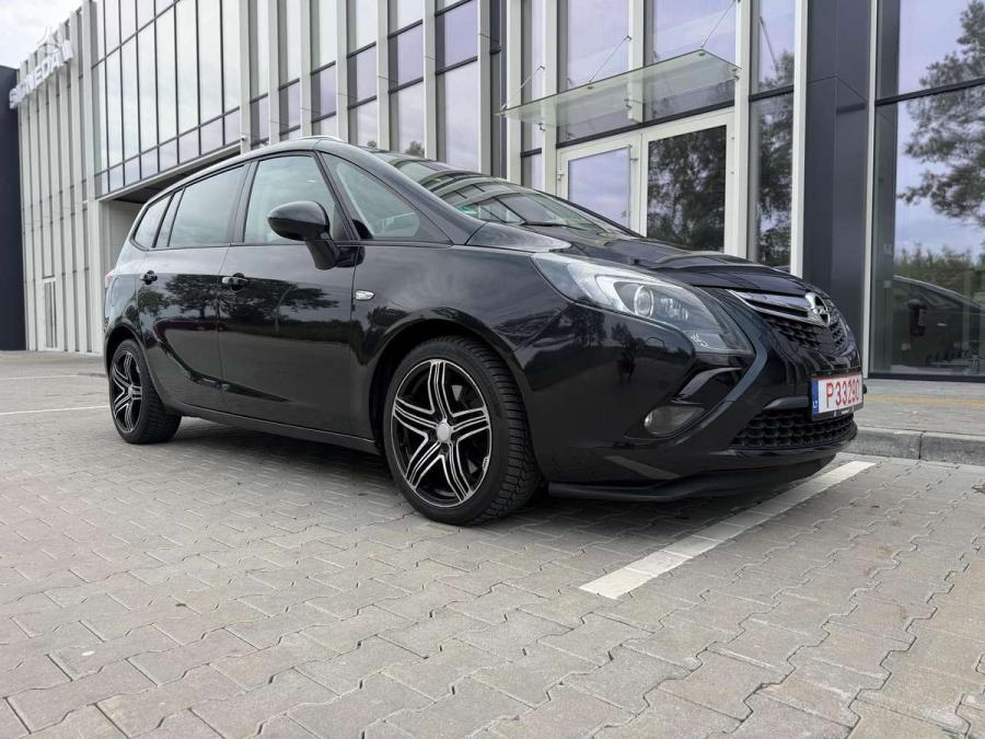Melns Opel Zafira 2015 Viļņa, ar dzinēja tilpumu 1.91 L un nobraukumu 160 tūkst. km par 6700 €, foto 3 vietnē AUTOMOTO.COM.LV