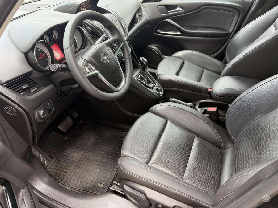 Melns Opel Zafira 2015 Viļņa, ar dzinēja tilpumu 1.91 L un nobraukumu 160 tūkst. km par 6700 €, foto 15 vietnē AUTOMOTO.COM.LV
