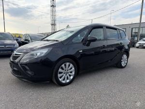 Black Opel Zafira 2015 in Kaunas, with an engine capacity of 1.96 L and mileage of 226 thousand km for 6999 €, photo 4 on AUTOMOTO.COM.LV