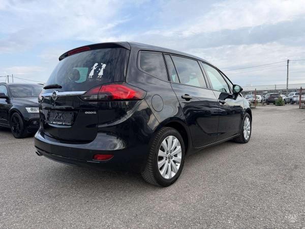 Black Opel Zafira 2015 in Kaunas, with an engine capacity of 1.96 L and mileage of 226 thousand km for 6999 €, photo 5 on AUTOMOTO.COM.LV