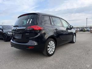 Black Opel Zafira 2015 in Kaunas, with an engine capacity of 1.96 L and mileage of 226 thousand km for 6999 €, photo 6 on AUTOMOTO.COM.LV