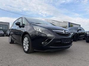 Black Opel Zafira 2015 in Kaunas, with an engine capacity of 1.96 L and mileage of 226 thousand km for 6999 €, photo 8 on AUTOMOTO.COM.LV
