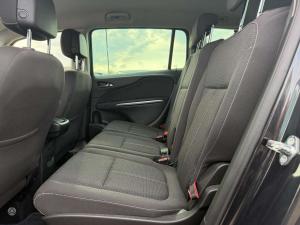 Black Opel Zafira 2015 in Kaunas, with an engine capacity of 1.96 L and mileage of 226 thousand km for 6999 €, photo 10 on AUTOMOTO.COM.LV