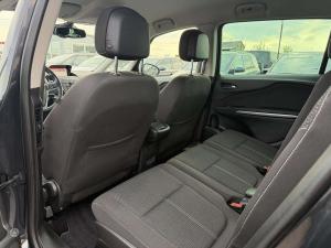 Black Opel Zafira 2015 in Kaunas, with an engine capacity of 1.96 L and mileage of 226 thousand km for 6999 €, photo 11 on AUTOMOTO.COM.LV