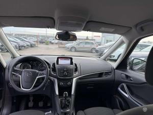 Black Opel Zafira 2015 in Kaunas, with an engine capacity of 1.96 L and mileage of 226 thousand km for 6999 €, photo 17 on AUTOMOTO.COM.LV