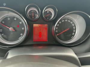 Black Opel Zafira 2015 in Kaunas, with an engine capacity of 1.96 L and mileage of 226 thousand km for 6999 €, photo 20 on AUTOMOTO.COM.LV
