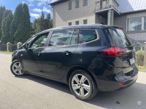 Black Opel Zafira 2015 in Alytus, with an engine capacity of 1.60 L and mileage of 221 thousand km for 4450 €, photo 4 on AUTOMOTO.COM.LV