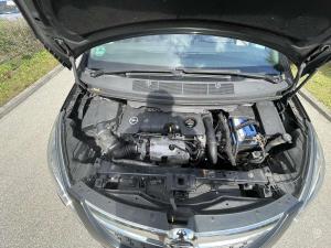 Black Opel Zafira 2015 in Alytus, with an engine capacity of 1.60 L and mileage of 221 thousand km for 4450 €, photo 14 on AUTOMOTO.COM.LV