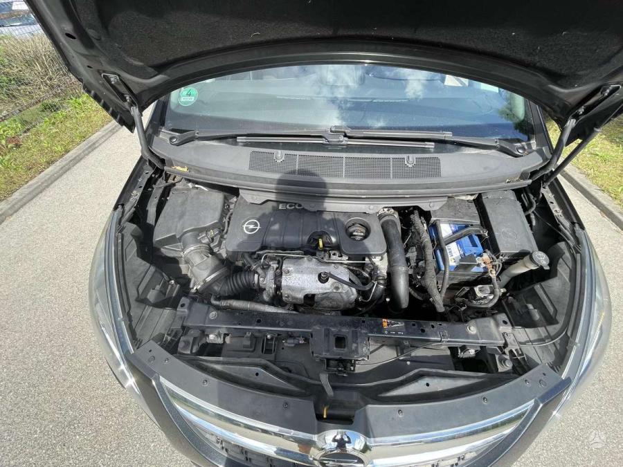 Black Opel Zafira 2015 in Alytus, with an engine capacity of 1.60 L and mileage of 221 thousand km for 4450 €, photo 14 on AUTOMOTO.COM.LV