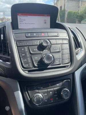 Black Opel Zafira 2015 in Alytus, with an engine capacity of 1.60 L and mileage of 221 thousand km for 4450 €, photo 20 on AUTOMOTO.COM.LV