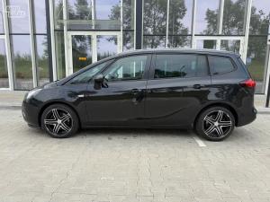 Black Opel Zafira 2015 in Vilnius, with an engine capacity of 2.00 L and mileage of 160 thousand km for 6666 €, photo 7 on AUTOMOTO.COM.LV