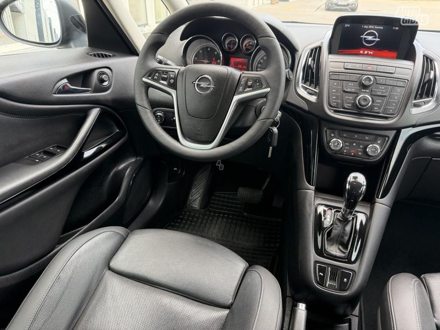Black Opel Zafira 2015 in Vilnius, with an engine capacity of 2.00 L and mileage of 160 thousand km for 6666 €, photo 15 on AUTOMOTO.COM.LV