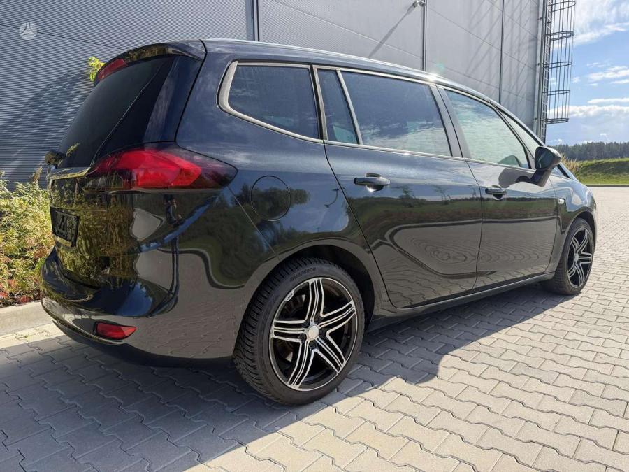 Melns Opel Zafira 2015 Viļņa, ar dzinēja tilpumu 2.00 L un nobraukumu 160 tūkst. km par 6666 €, foto 13 vietnē AUTOMOTO.COM.LV
