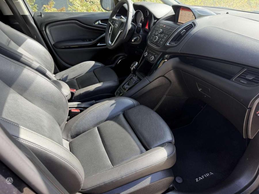 Melns Opel Zafira 2015 Viļņa, ar dzinēja tilpumu 2.00 L un nobraukumu 160 tūkst. km par 6666 €, foto 14 vietnē AUTOMOTO.COM.LV