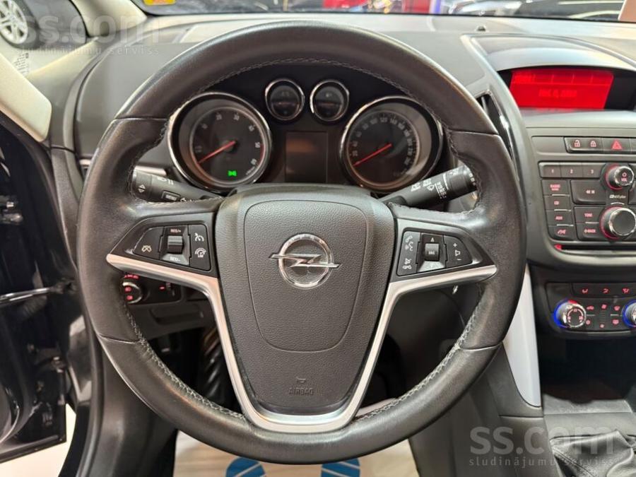 Melns Opel Zafira 2015 Ogre, ar dzinēja tilpumu 2.00 L un nobraukumu 217 tūkst. km par 6690 €, foto 9 vietnē AUTOMOTO.COM.LV