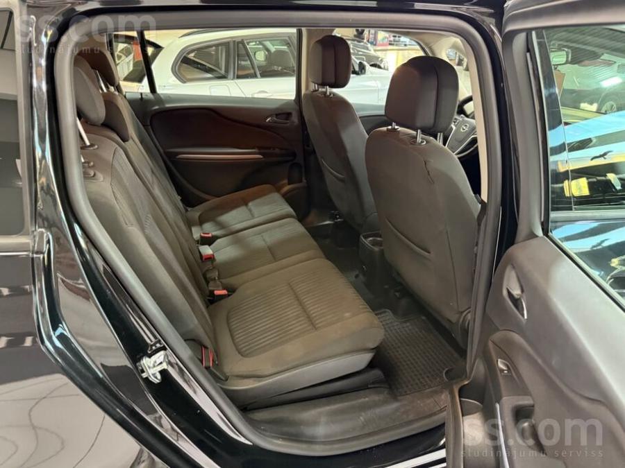 Melns Opel Zafira 2015 Ogre, ar dzinēja tilpumu 2.00 L un nobraukumu 217 tūkst. km par 6690 €, foto 12 vietnē AUTOMOTO.COM.LV