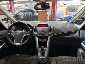 Melns Opel Zafira 2015 Ogre, ar dzinēja tilpumu 2.00 L un nobraukumu 217 tūkst. km par 6690 €, foto 13 vietnē AUTOMOTO.COM.LV