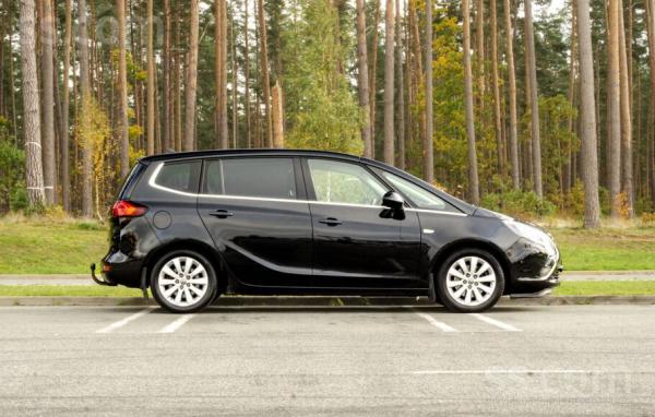 Melns Opel Zafira 2015 Rīga, ar dzinēja tilpumu 2.00 L un nobraukumu 287 tūkst. km par 6390 €, foto 10 vietnē AUTOMOTO.COM.LV