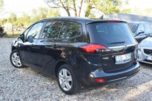 Black Opel Zafira 2016 in Kuldiga, with an engine capacity of 1.60 L and mileage of 0 thousand km for 7550 €, photo 3 on AUTOMOTO.COM.LV