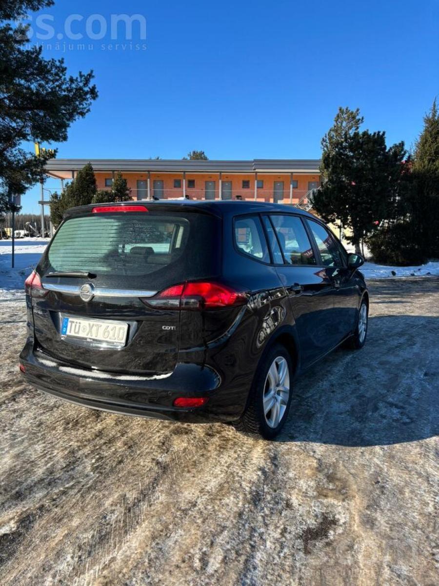 Black Opel Zafira 2016 in Cesis, with an engine capacity of 1.60 L and mileage of 195 thousand km for 8000 €, photo 3 on AUTOMOTO.COM.LV