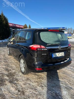 Black Opel Zafira 2016 in Cesis, with an engine capacity of 1.60 L and mileage of 195 thousand km for 8000 €, photo 4 on AUTOMOTO.COM.LV