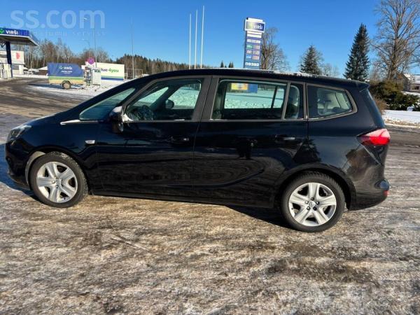 Melns Opel Zafira 2016 Cēsis, ar dzinēja tilpumu 1.60 L un nobraukumu 195 tūkst. km par 8000 €, foto 5 vietnē AUTOMOTO.COM.LV
