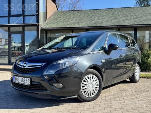 Black Opel Zafira 2016 in Tukums, with an engine capacity of 1.40 L and mileage of 114 thousand km for 5900 €, photo  on AUTOMOTO.COM.LV