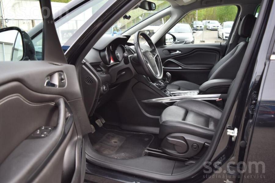 Black Opel Zafira 2016 in Riga, with an engine capacity of 1.60 L and mileage of 242 thousand km for 6500 €, photo 4 on AUTOMOTO.COM.LV
