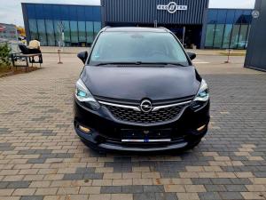 Black Opel Zafira 2016 in Siauliai, with an engine capacity of 1.60 L and mileage of 290 thousand km for 7300 €, photo 3 on AUTOMOTO.COM.LV