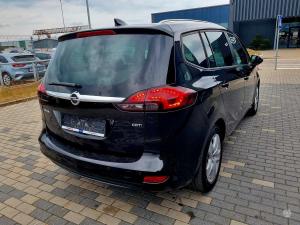 Black Opel Zafira 2016 in Siauliai, with an engine capacity of 1.60 L and mileage of 290 thousand km for 7300 €, photo 10 on AUTOMOTO.COM.LV