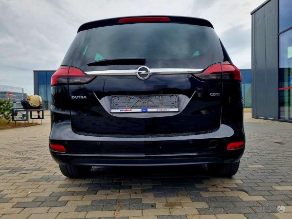 Black Opel Zafira 2016 in Siauliai, with an engine capacity of 1.60 L and mileage of 290 thousand km for 7300 €, photo 10 on AUTOMOTO.COM.LV