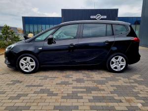 Black Opel Zafira 2016 in Siauliai, with an engine capacity of 1.60 L and mileage of 290 thousand km for 7300 €, photo 15 on AUTOMOTO.COM.LV