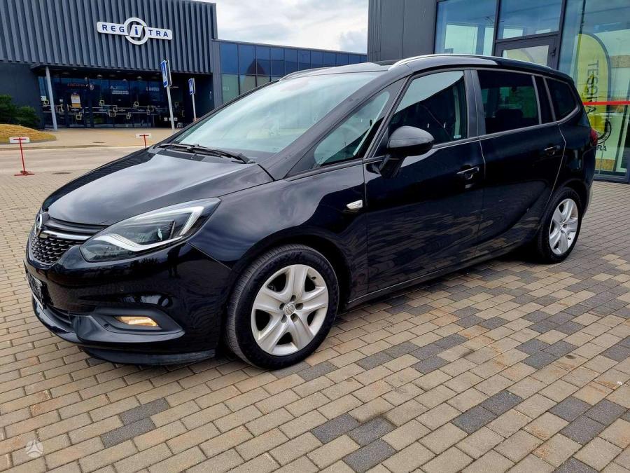 Black Opel Zafira 2016 in Siauliai, with an engine capacity of 1.60 L and mileage of 290 thousand km for 7300 €, photo 16 on AUTOMOTO.COM.LV