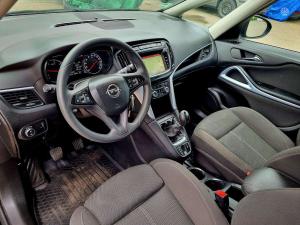 Black Opel Zafira 2016 in Siauliai, with an engine capacity of 1.60 L and mileage of 290 thousand km for 7300 €, photo 20 on AUTOMOTO.COM.LV