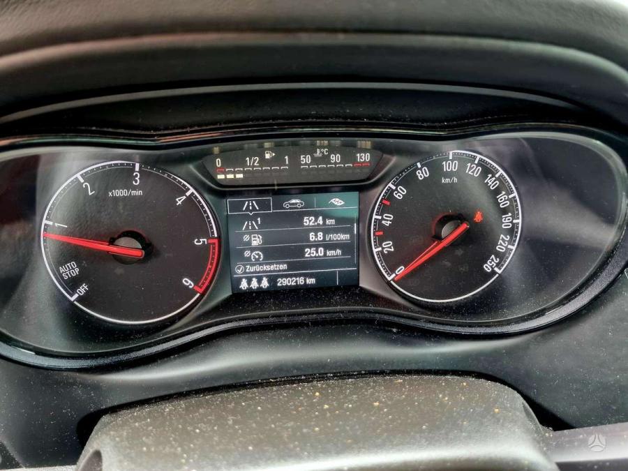 Black Opel Zafira 2016 in Siauliai, with an engine capacity of 1.60 L and mileage of 290 thousand km for 7300 €, photo 24 on AUTOMOTO.COM.LV