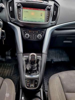Black Opel Zafira 2016 in Siauliai, with an engine capacity of 1.60 L and mileage of 290 thousand km for 7300 €, photo 25 on AUTOMOTO.COM.LV