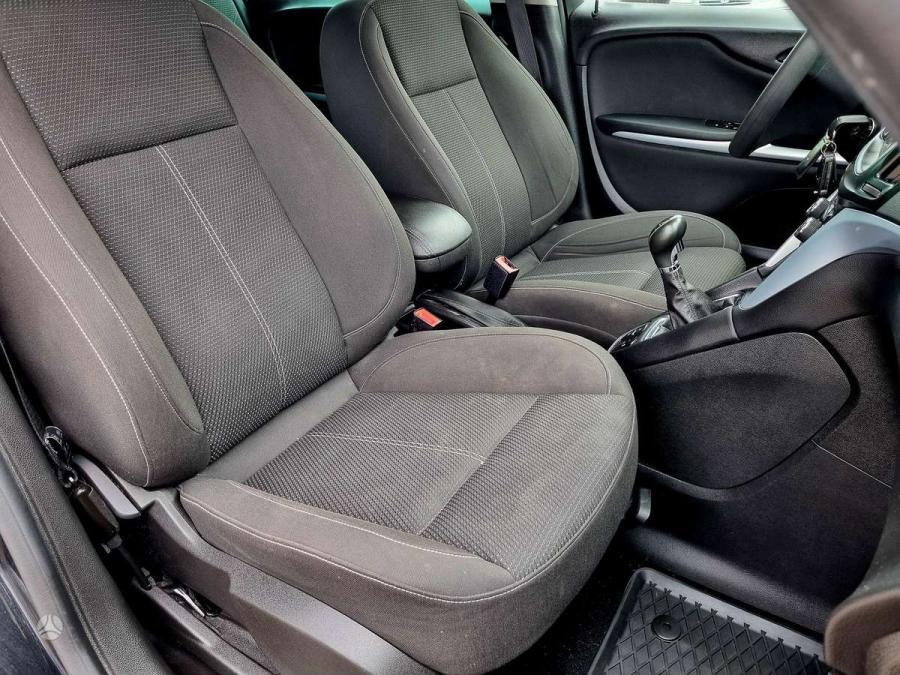 Black Opel Zafira 2016 in Siauliai, with an engine capacity of 1.60 L and mileage of 290 thousand km for 7300 €, photo 29 on AUTOMOTO.COM.LV