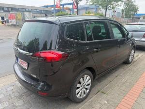 Melns Opel Zafira 2016 Panevēža, ar dzinēja tilpumu 1.36 L un nobraukumu 228 tūkst. km par 4000 €, foto  vietnē AUTOMOTO.COM.LV
